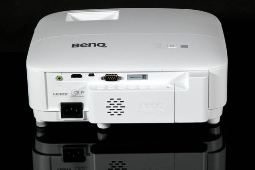 BenQ TH575i im Test: Heimkino-Beamer für die WM - Prad.de